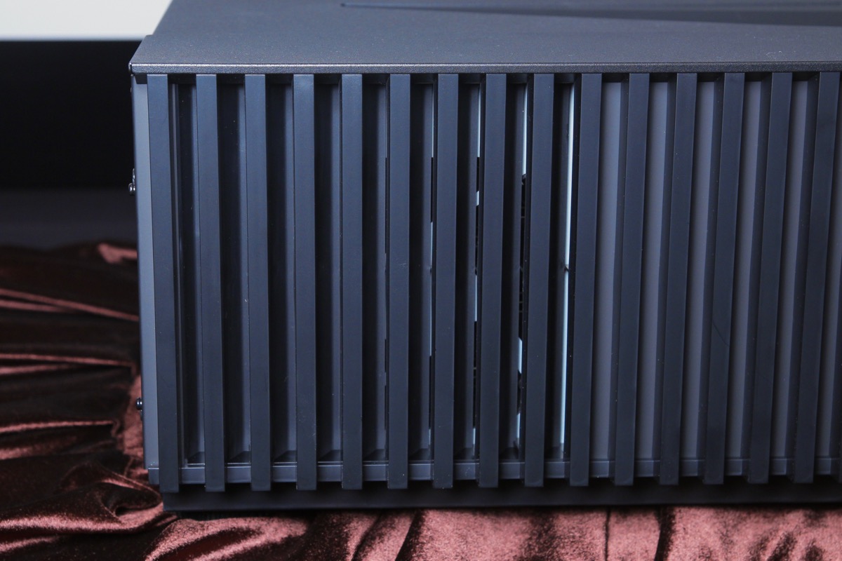 離牆 6 吋即可享受百吋大畫面 – 4K HDR 超短投家庭影院投影機 Sony VPL-VZ1000ES – Post76玩樂網