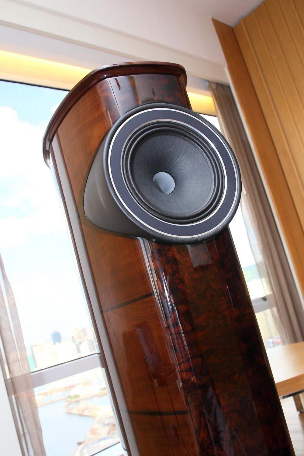 【2017高級視聽展】新晉英系喇叭品牌 FYNE AUDIO 國際銷售總監談喇叭特色 – Post76玩樂網