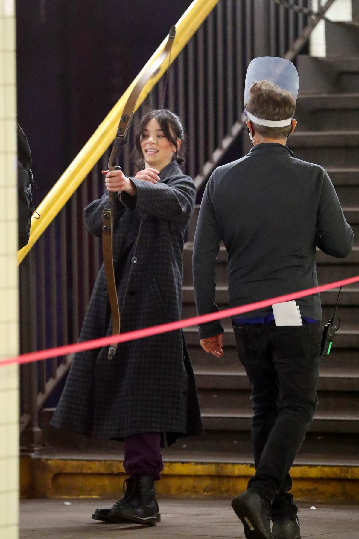 Disney+《Hawkeye》開拍！「完美巨聲幫」Hailee Steinfeld 女鷹眼造型現身紐約地鐵站【電影資訊】 – Post76玩樂網
