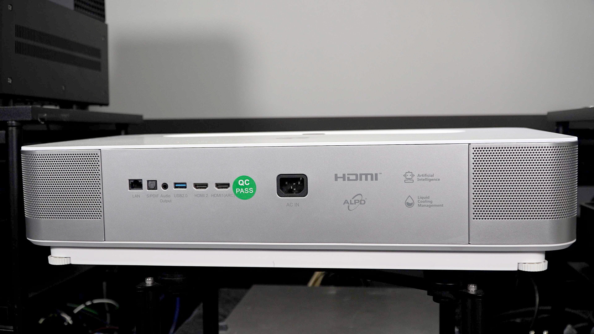 HP BP5000 4K智能超短焦投影雷射電視 : 水冷技術、智能自動對焦、33cm投影實試120吋大畫面【投影機評測】 – Post76玩樂網