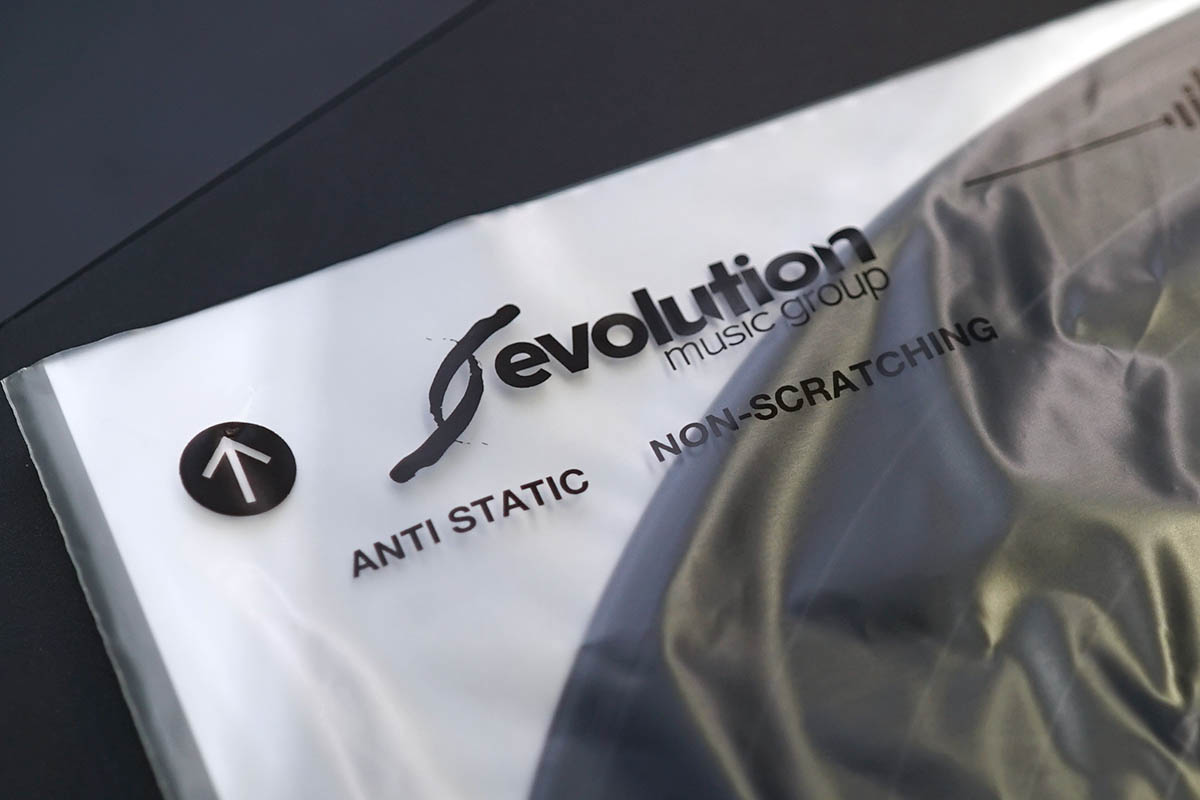 Chlara 新專輯《Love Ya》- 感受不同時代的蛻變！| 音樂專訪 – Post76玩樂網