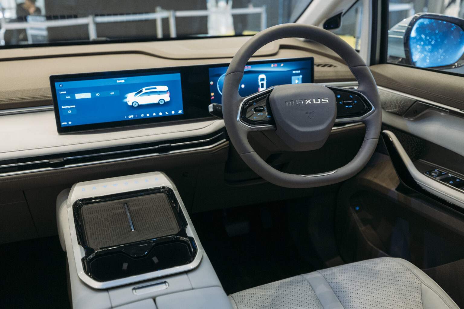 MAXUS MIFA 7 右軚版香港首度亮相 純電中型家庭七座MPV – Post76玩樂網